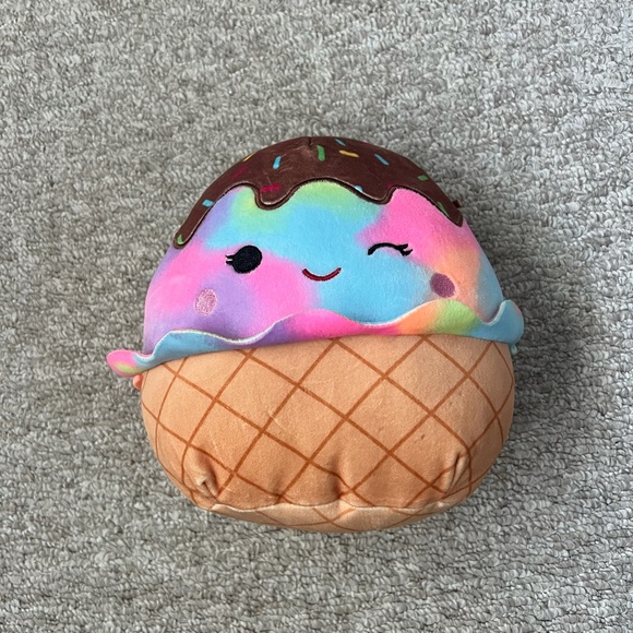 Squishmallows | Toys | Squishmallows 8 Glady The Rainbow Ice Cream ...